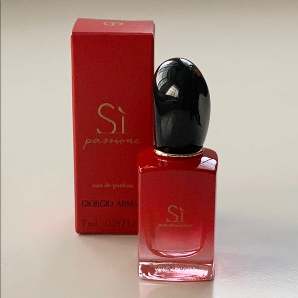 Giorgio Armani | Other | Giorgio Armani S Passione 7ml Miniature Splash ...